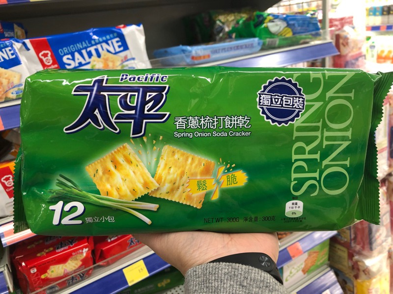 Pacific Spring Onion Soda Cracker 太平 香蔥梳打餅乾 - 1Source