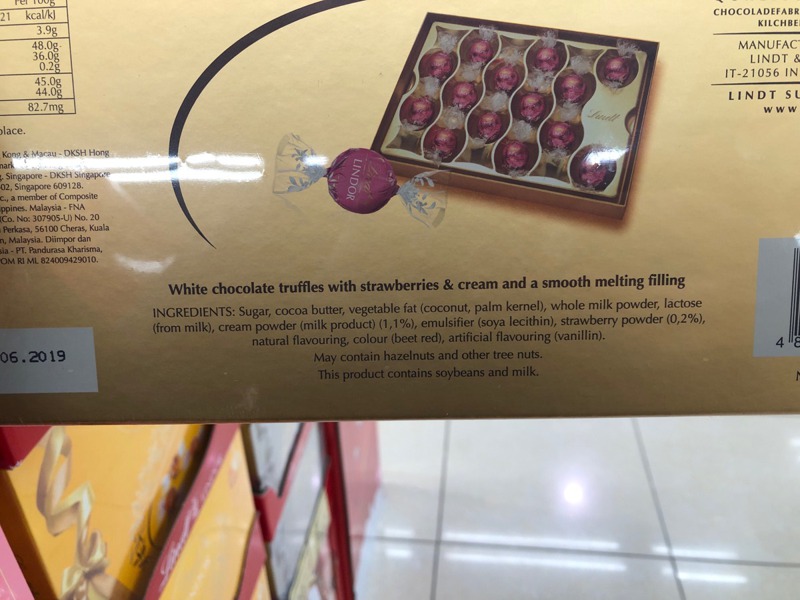 Lindt Lindor White Chocolate Truffles With Strawberries & Cream And A ...