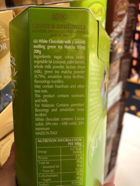 Lindt Lindor White Chocolate With A Smooth Melting Green Tea Matcha ...