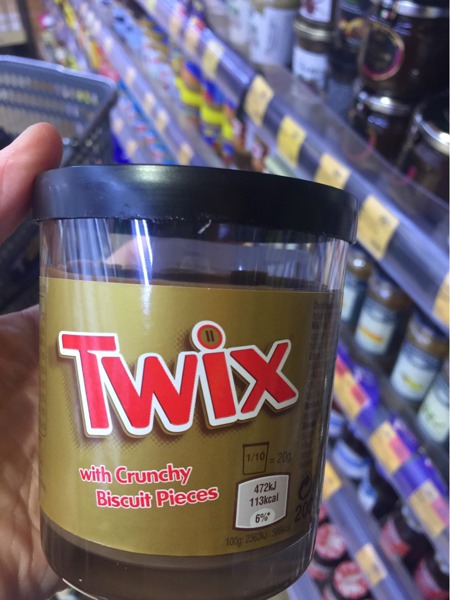 Twix With Crunchy Biscuit Pieces - 1Source