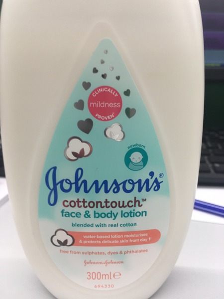 Johnsons Cotton Touch Face & Body Lotion Blended With Real Cotton - 1Source