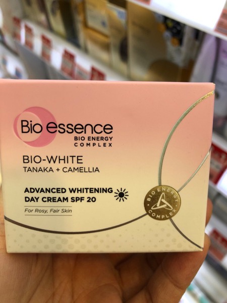 Bio Essence Bio White Tanaka Camellia Advanced Whitening Day Cream SPF ...