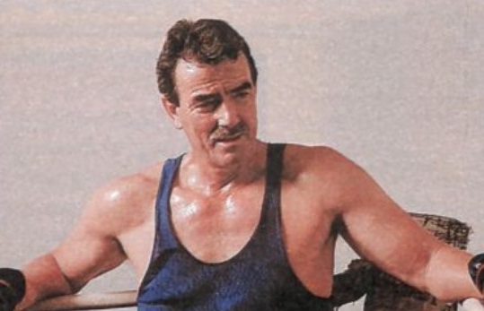 The Young and the Restless: Eric Braeden Invites Boxing Champ To Y&R ...