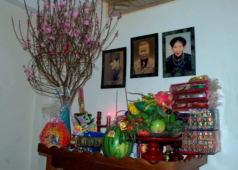 Vietnamese Family Altar 2,584 Vietnam Altar Images, Stock Photos, 3D