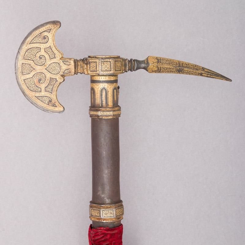 1500s Italian gilded battle axe - photo