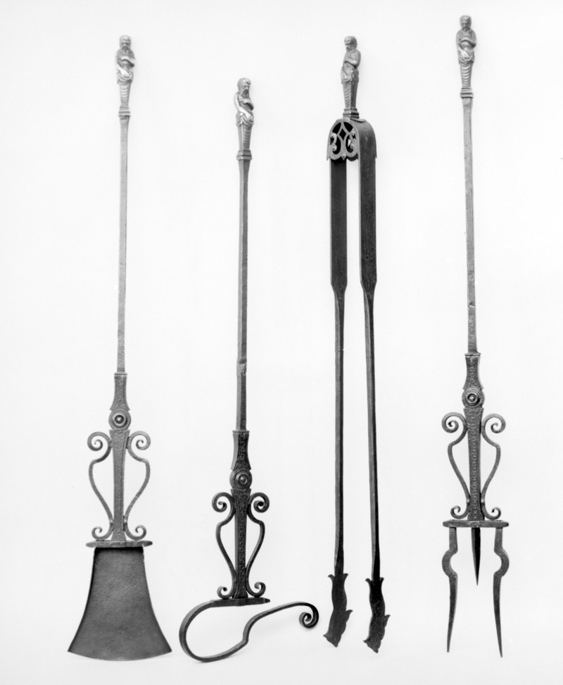 17th century Italian fireplace tools - photo - HomemadeTools.net
