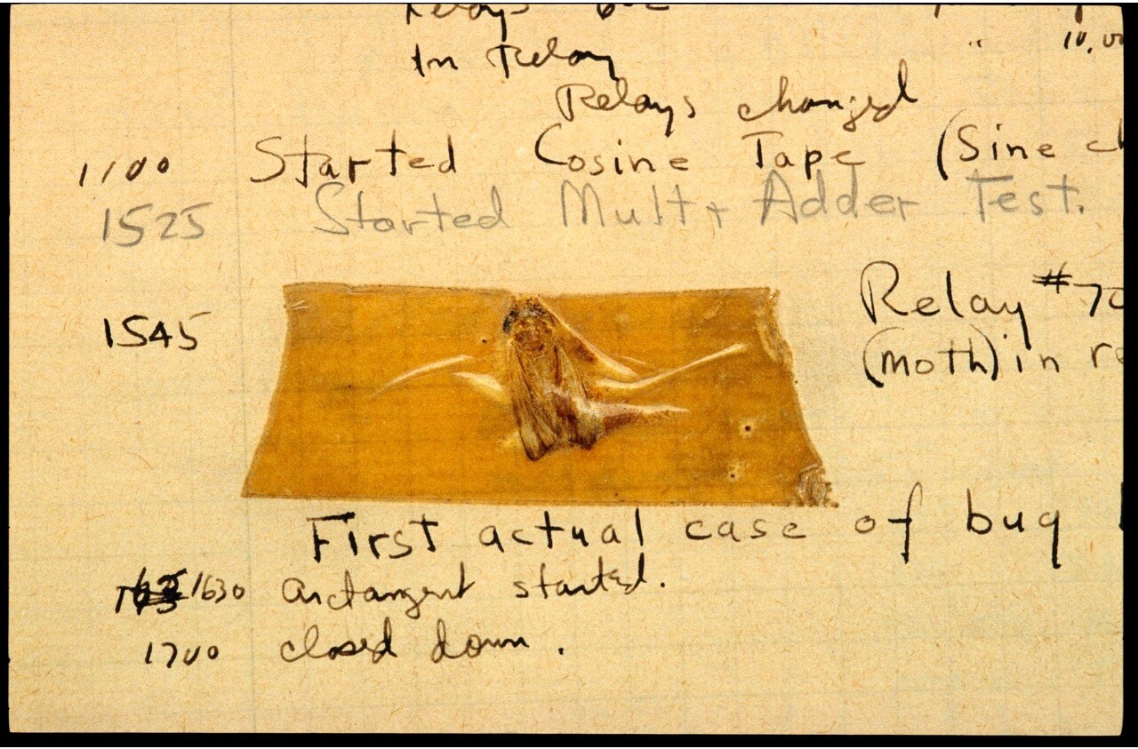 World's first computer bug - photo