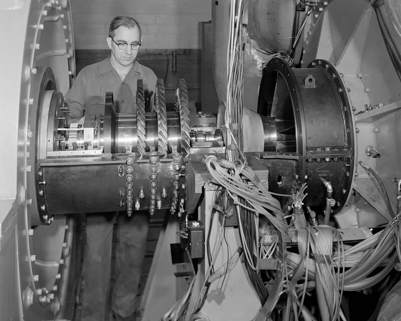 1956 NACA twin spool compressor - photo