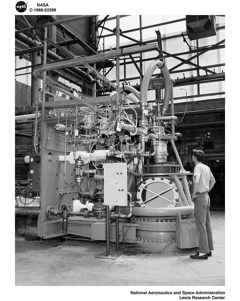 NASA rocket engine zone injector - photo