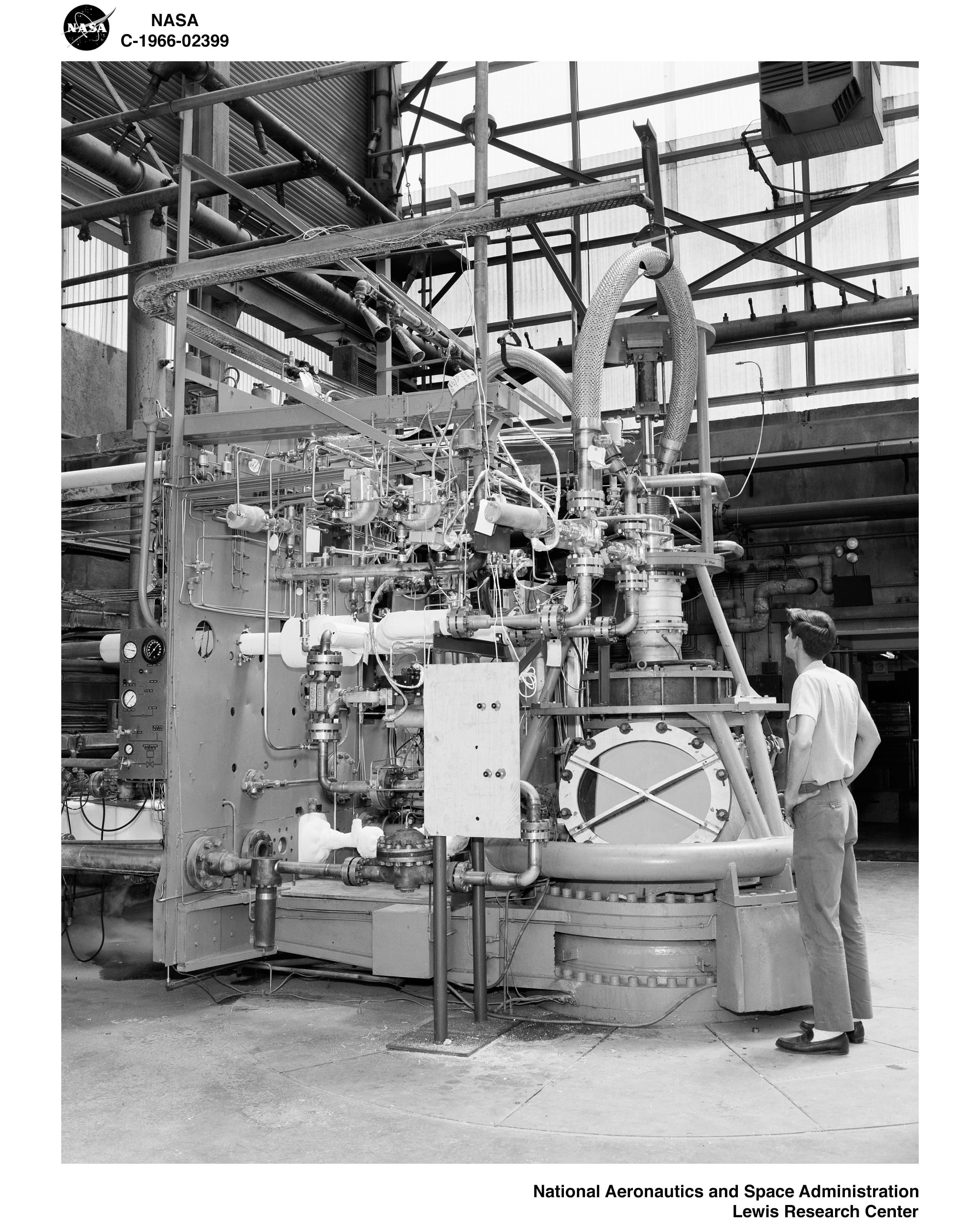 NASA rocket engine zone injector - photo