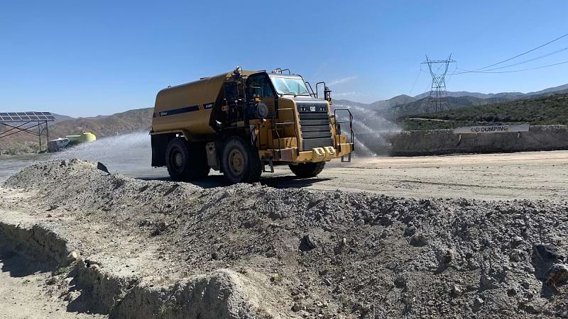 Construction site dust mitigation tanker - photo - HomemadeTools.net