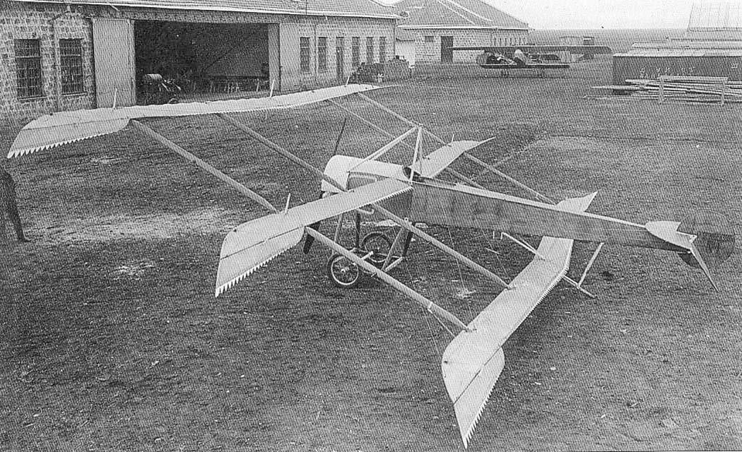 1914 Bezobrazov triplane - photo - HomemadeTools.net