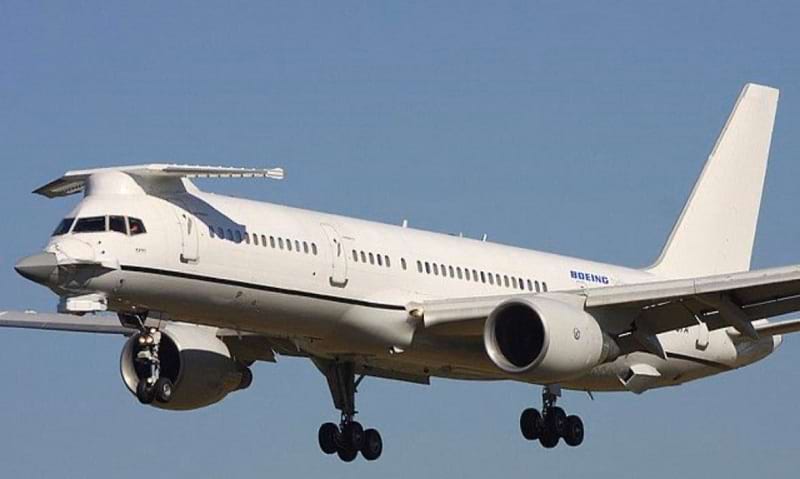 Boeing 757 flying test bed - photo - HomemadeTools.net