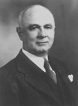 The 1935 Dempster-Dumpster, the first dumpster - photos and patent ...