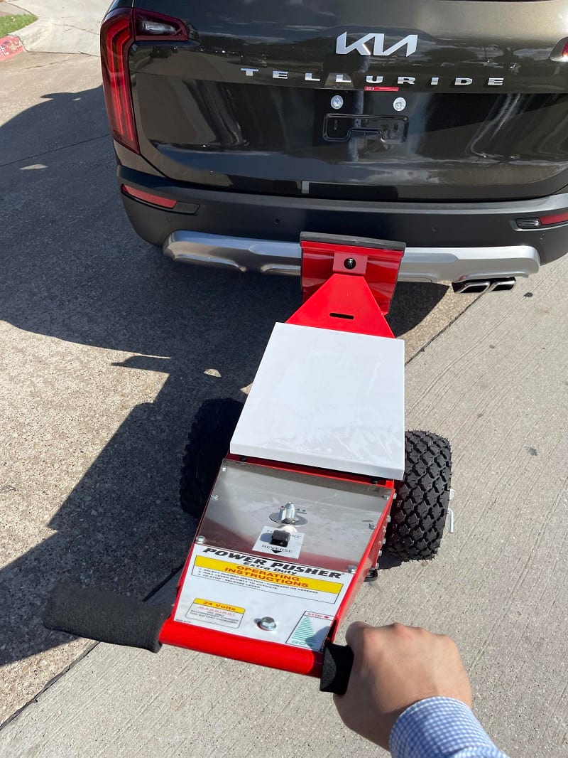 Battery powered automotive dolly - photo