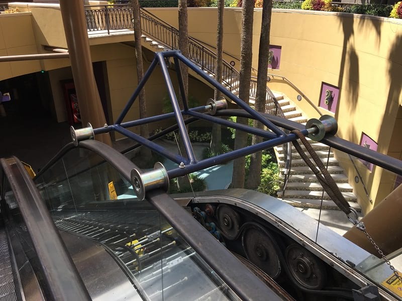 Escalator repair rig - photo