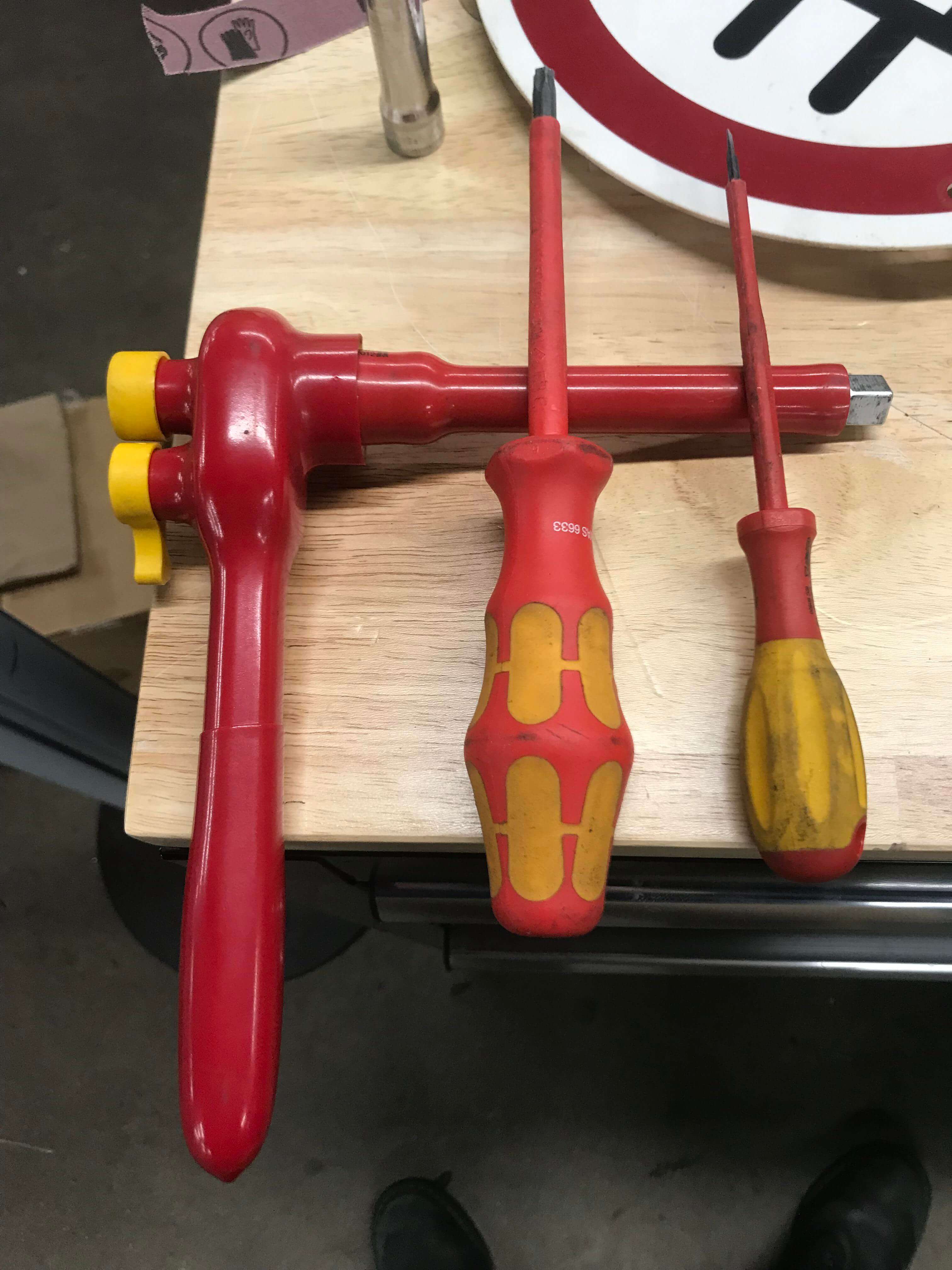 Insulated tools for EV technicians - photo