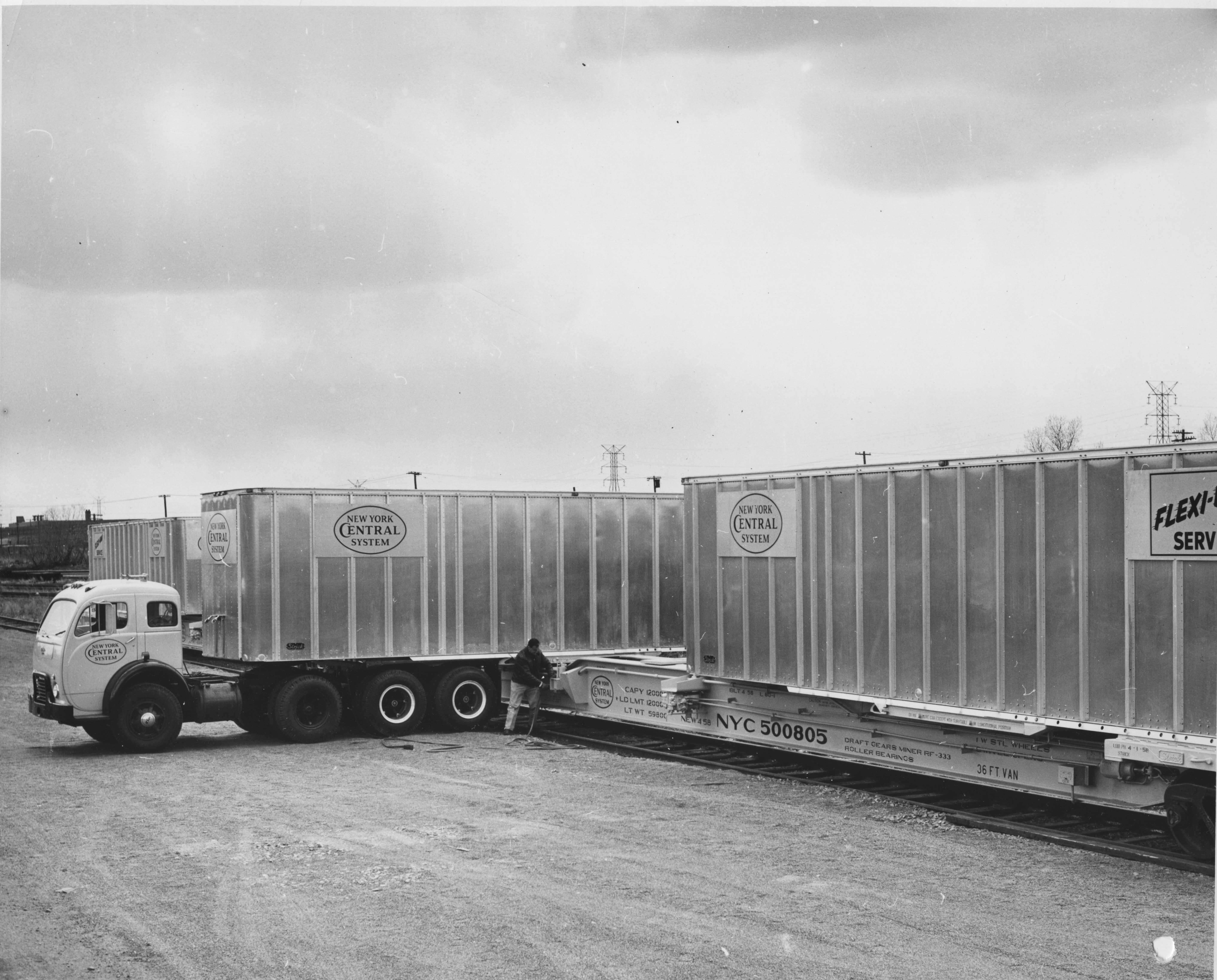 Early rail-to-road intermodal system - photos - HomemadeTools.net
