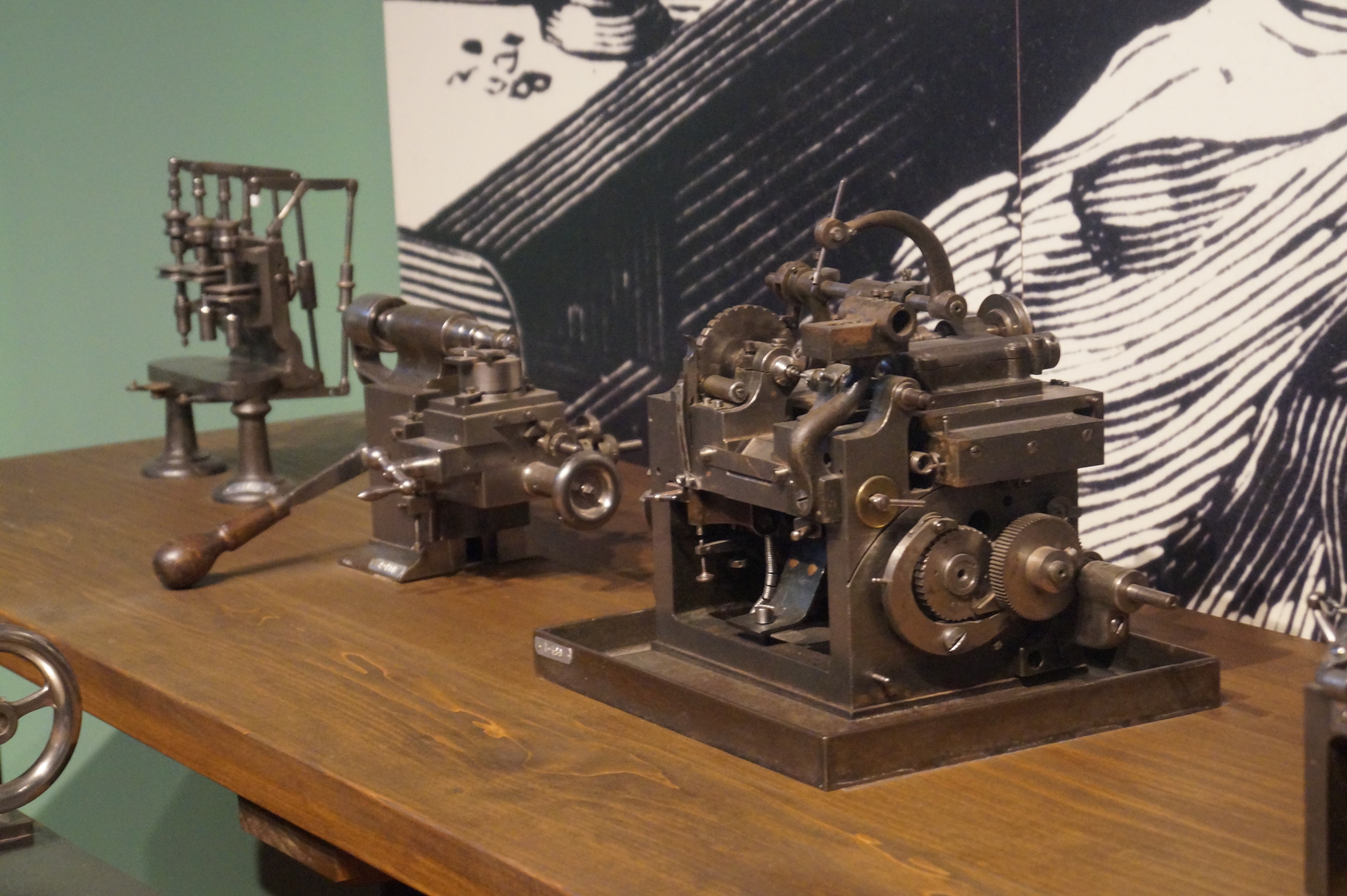 Vintage Ford machinery - photos - HomemadeTools.net