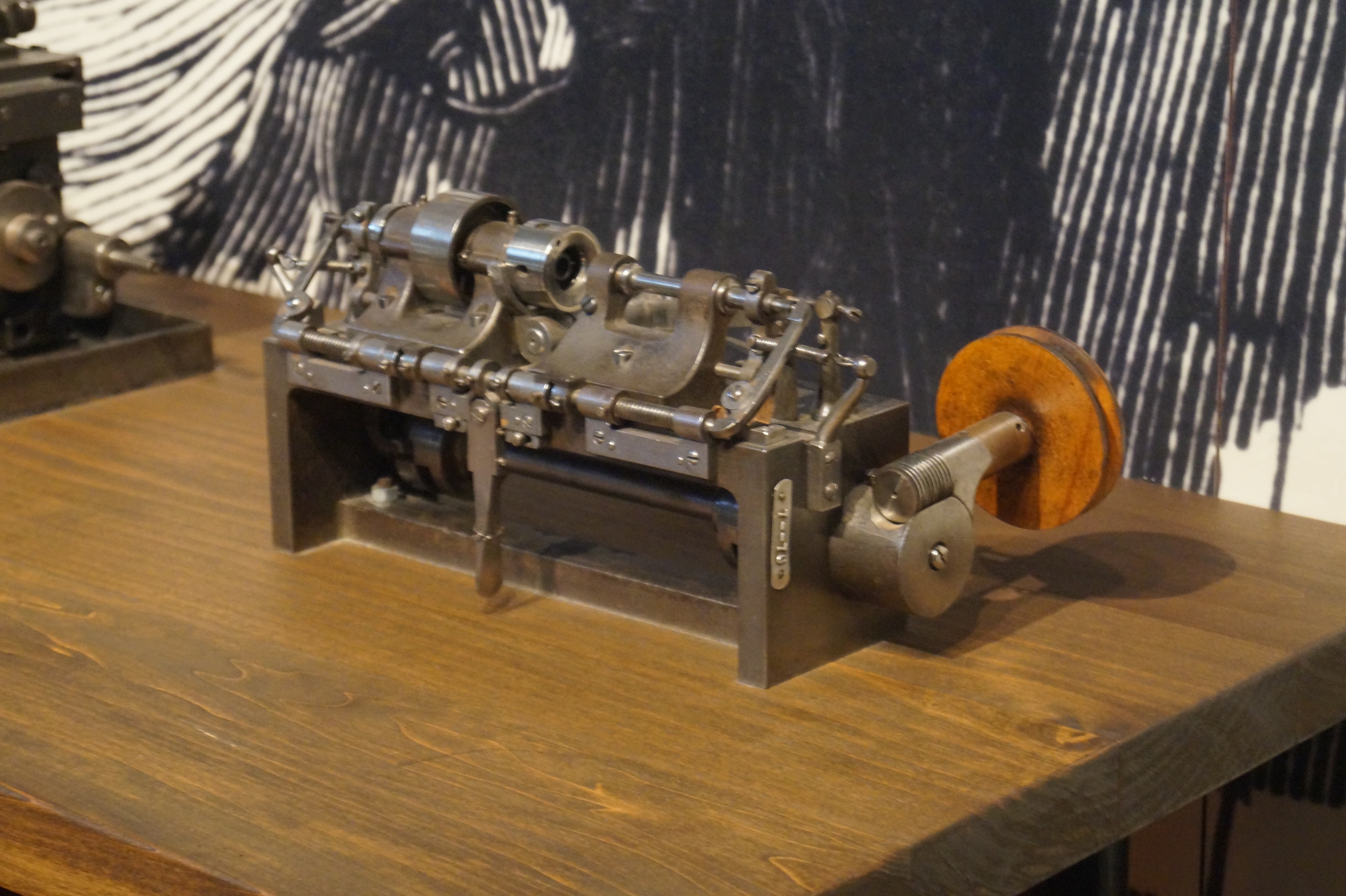 Vintage Ford machinery - photos - HomemadeTools.net