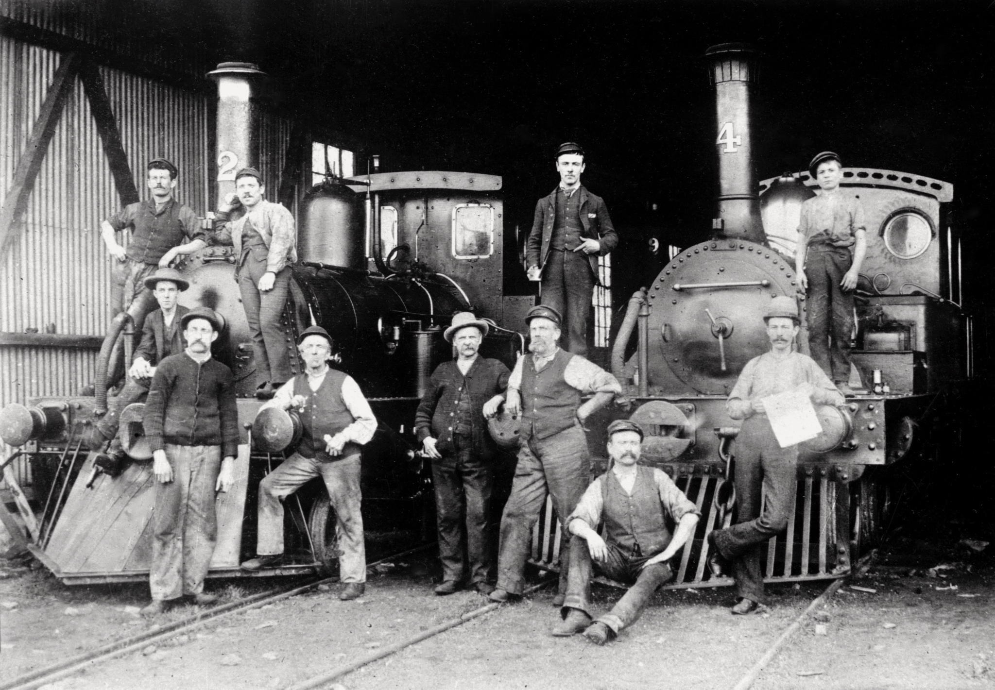 Vintage work crew photos - HomemadeTools.net - Page 76