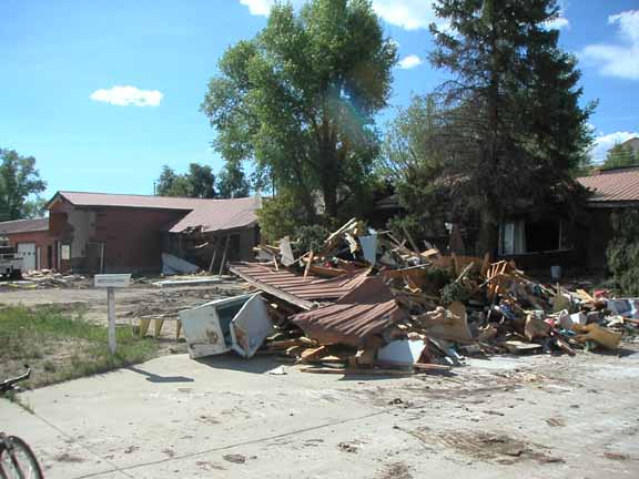 Homemade armored bulldozer rampage in Colorado - HomemadeTools.net