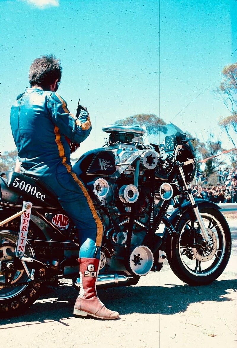 Lucky Keizer motorcycle with aircraft engine - photo and video