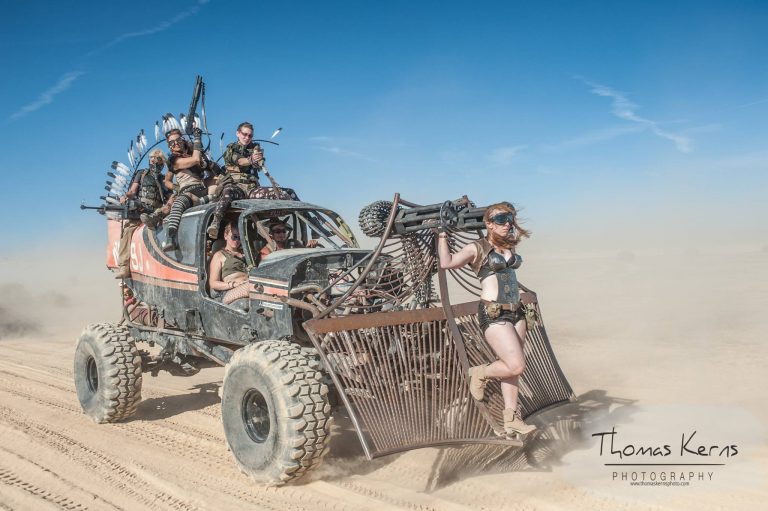 Mad Max-type plane/car combo - photos - HomemadeTools.net