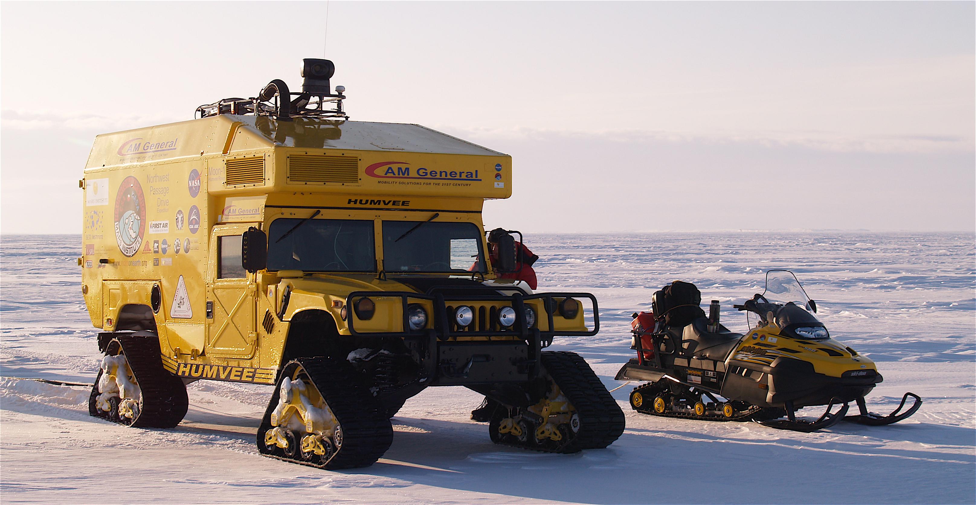 2002 Mars-1 Humvee experimental rover - GIF - HomemadeTools.net