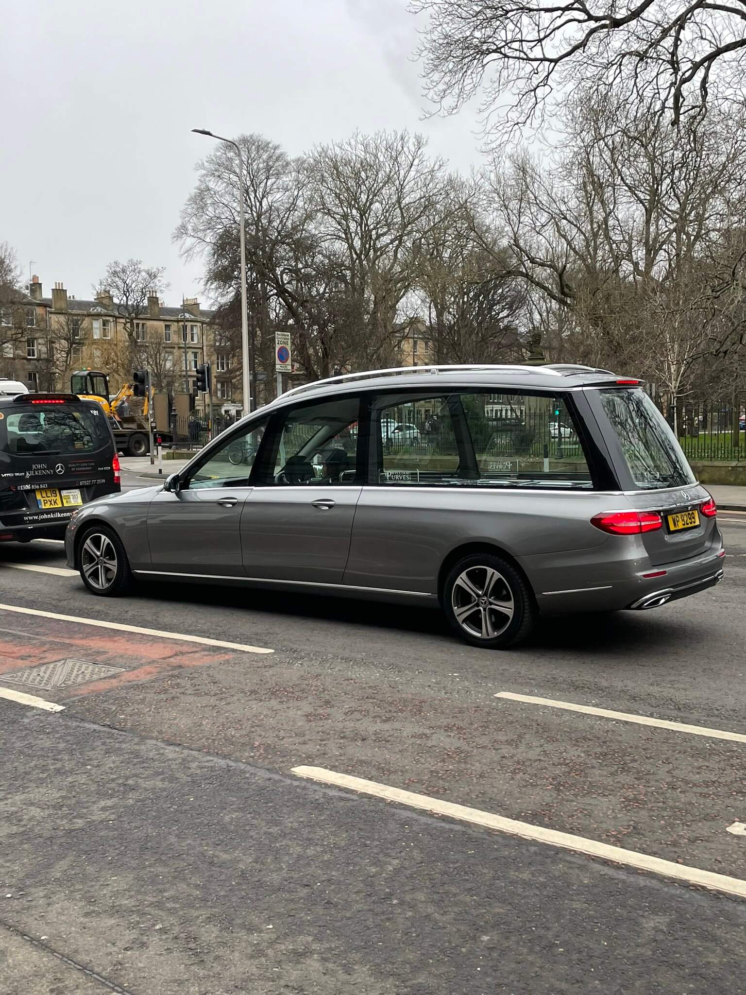 Mercedes-Benz E-Class hearse - photos