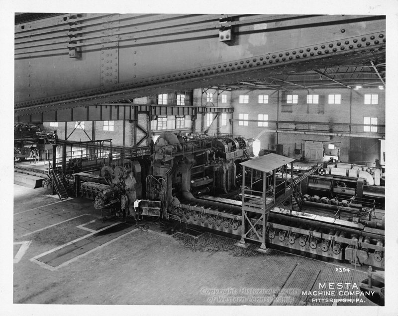 High-quality black-and-white photographs of large old machines and ...