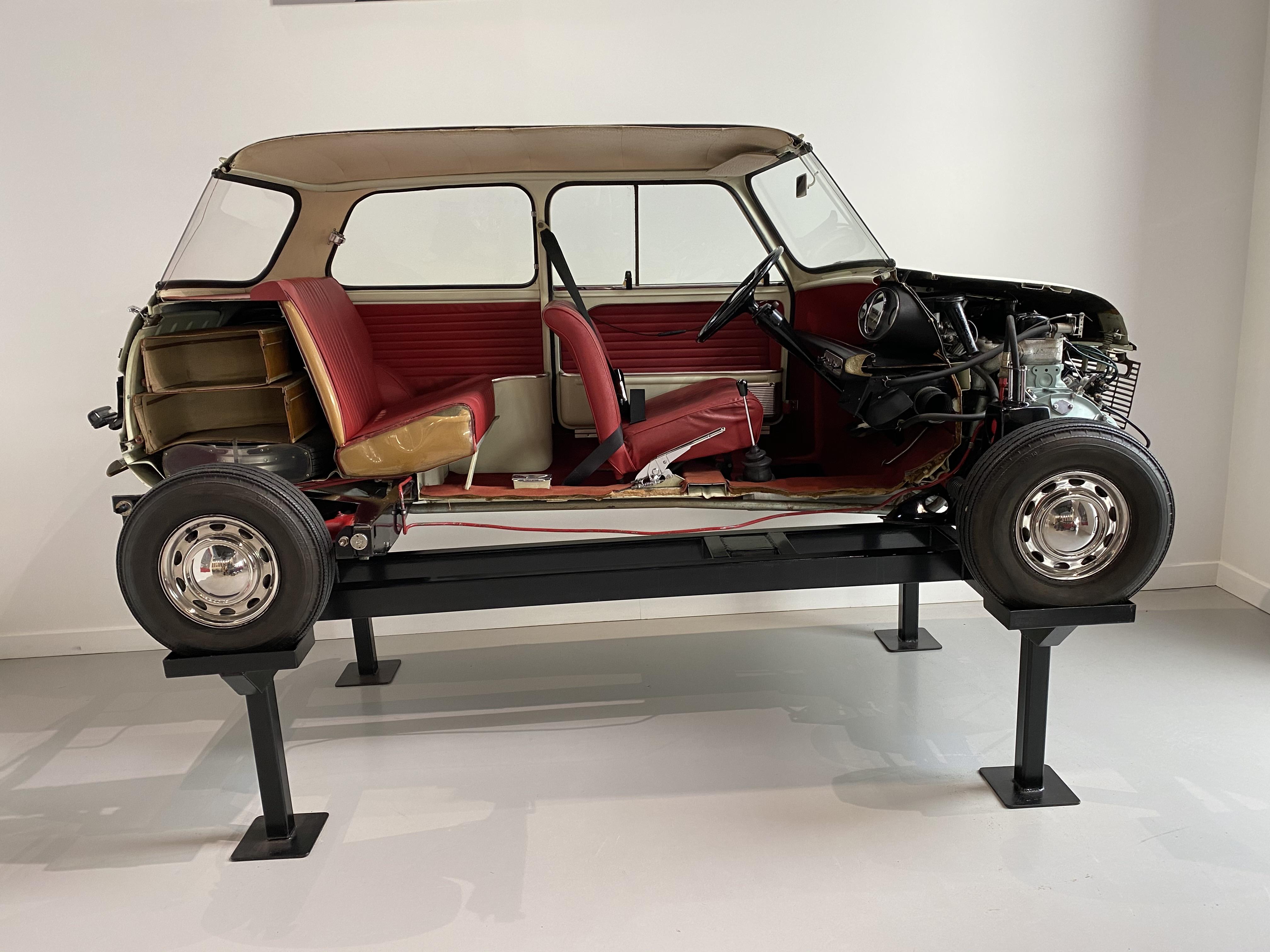 Mini Cooper cutaway - photo - HomemadeTools.net