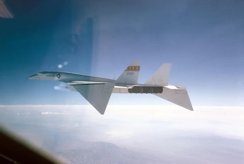 North American XB-70 Valkyrie strategic bomber - photos