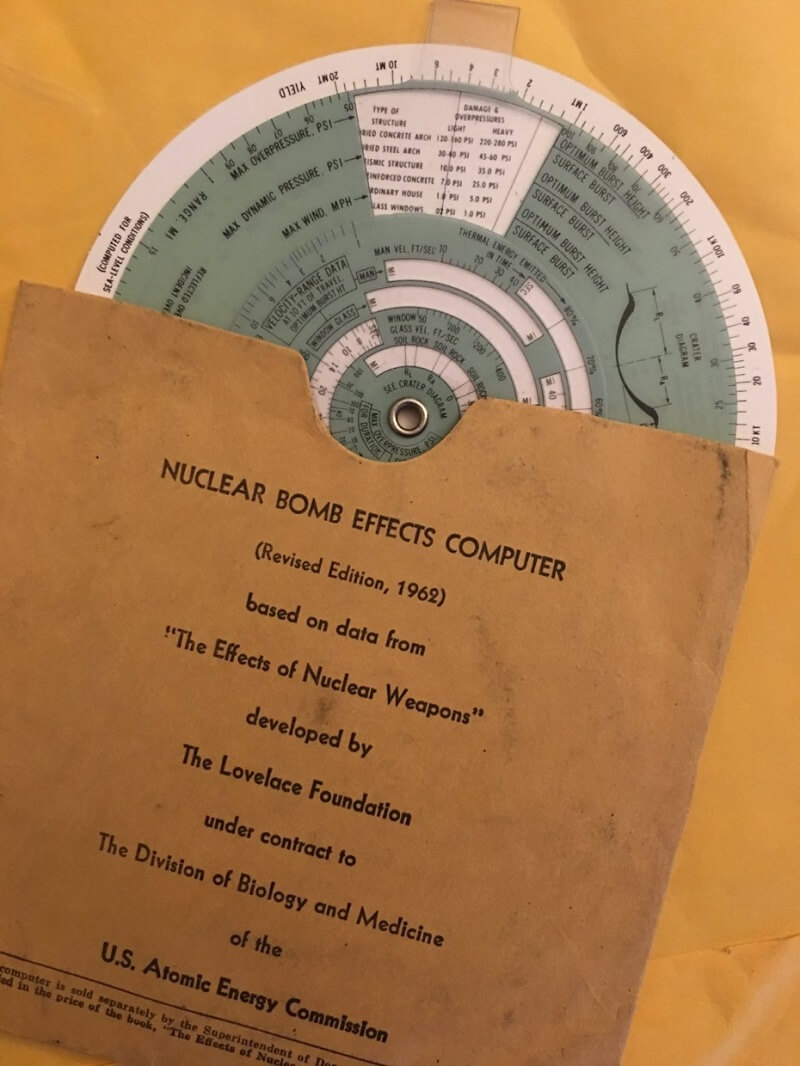 Nuclear bomb effects computer - photo