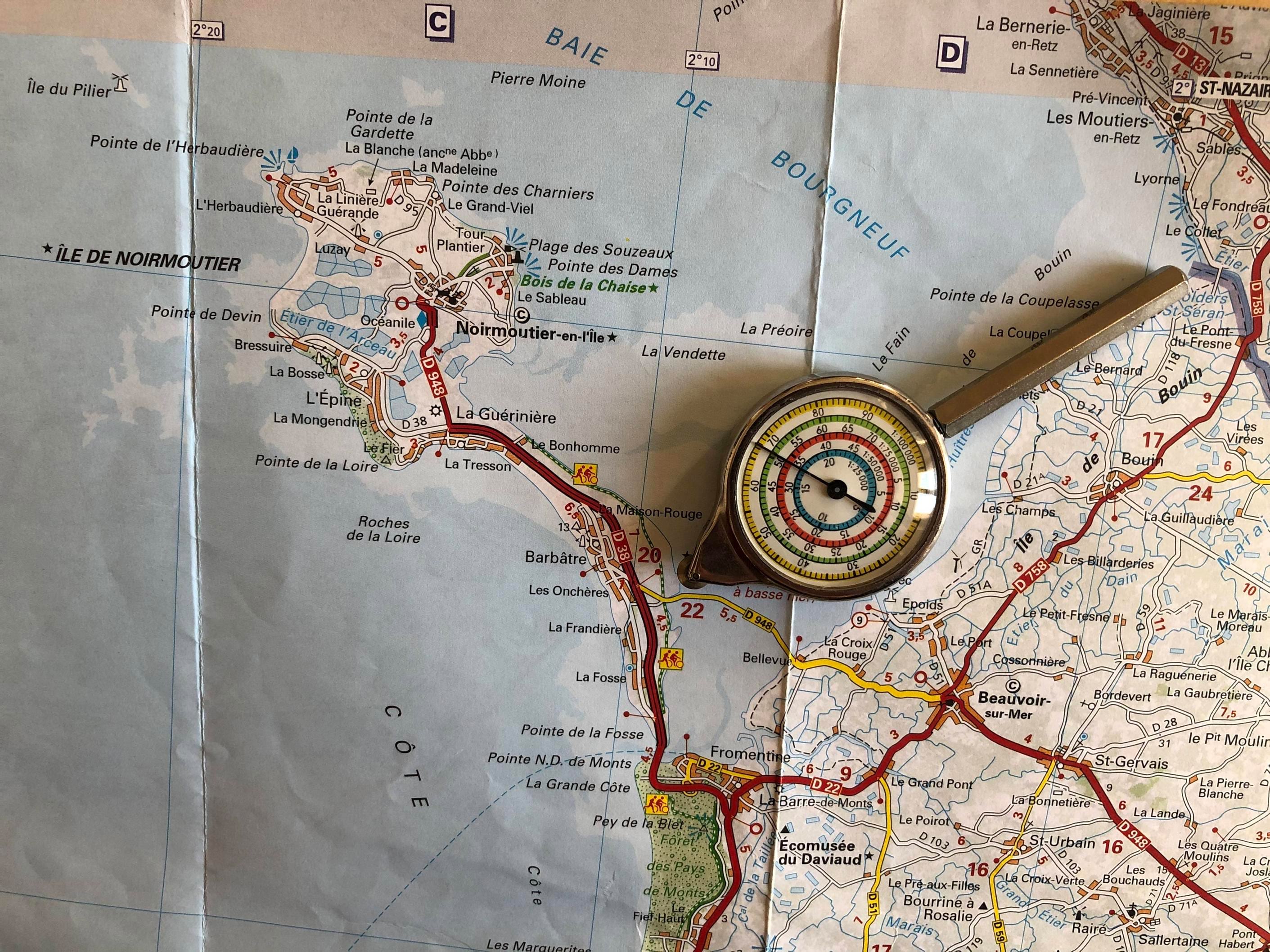 Map planimeter - photo - HomemadeTools.net