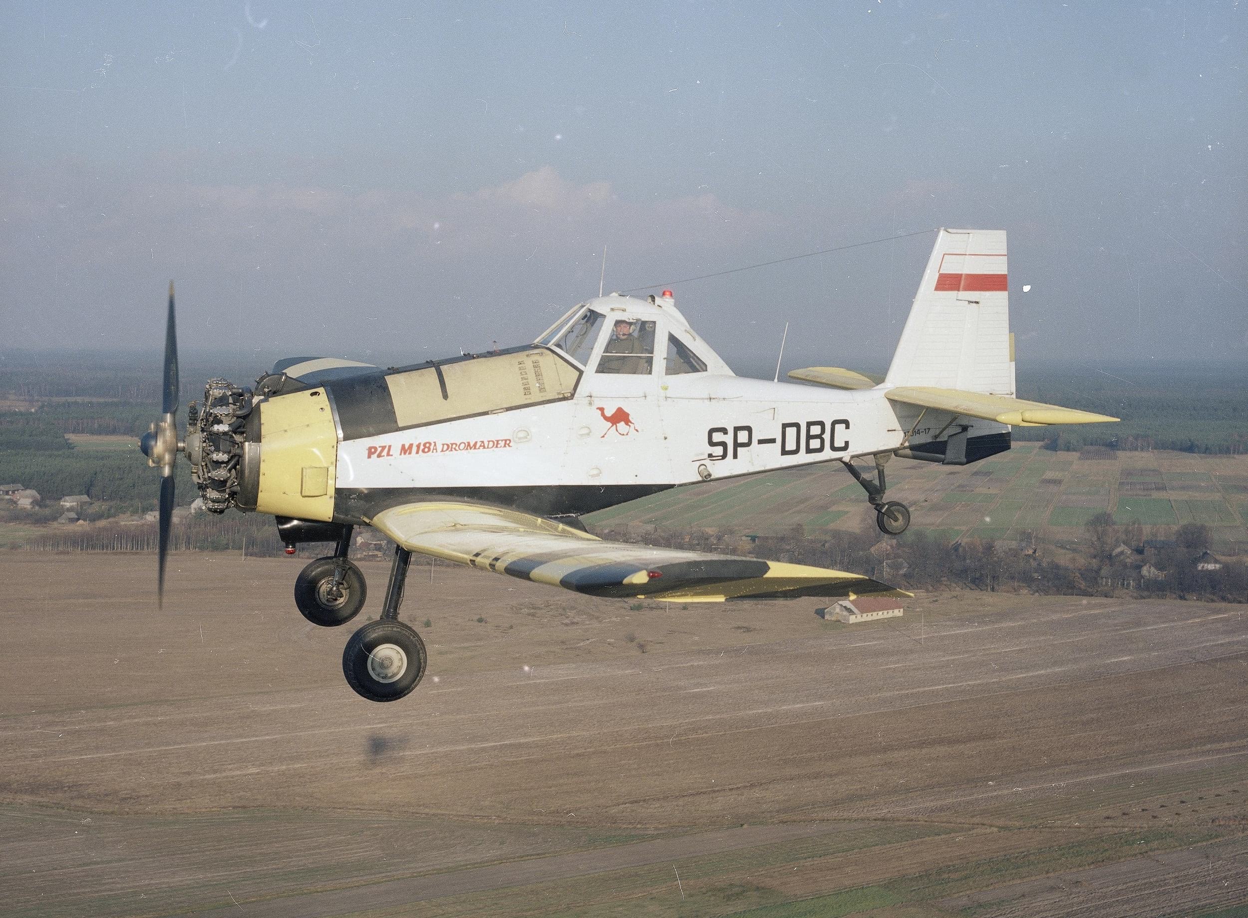 PZL-Mielec M-18 Dromader utility aircraft - photo - HomemadeTools.net