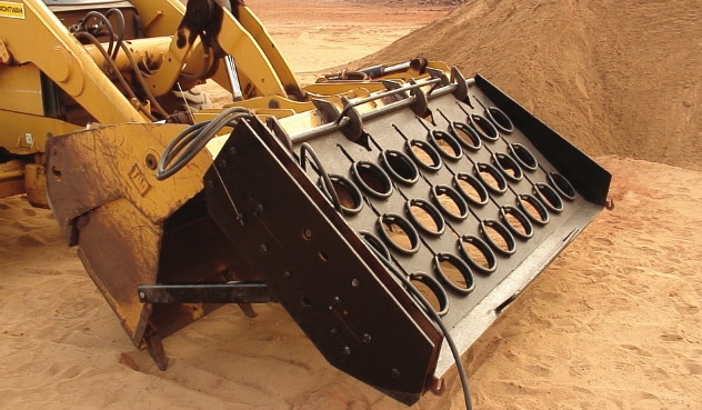 Sandmaster sandbag filler - GIF, video, and photo - HomemadeTools.net