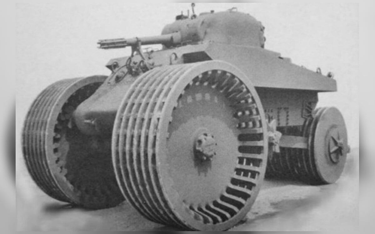 Sherman anti-mine tank prototype - GIF - HomemadeTools.net