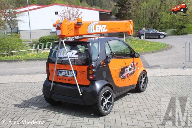 Smart Fortwo towing company promotional car - photos - HomemadeTools.net