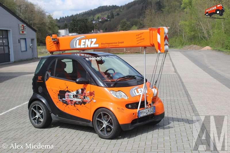 Smart Fortwo towing company promotional car - photos - HomemadeTools.net