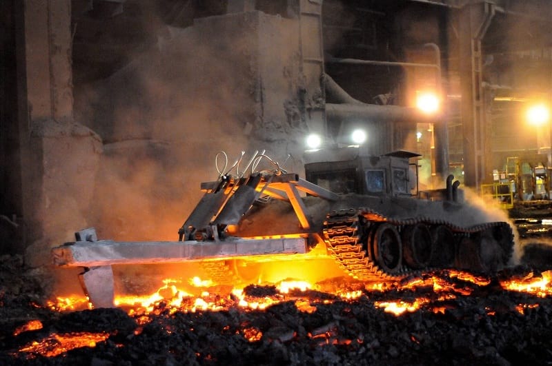 Steel mill slag rake - photo - HomemadeTools.net