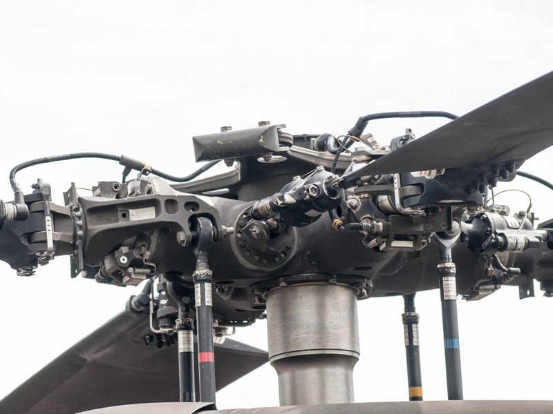 UH-60 Black Hawk helicopter rotor up close - photos