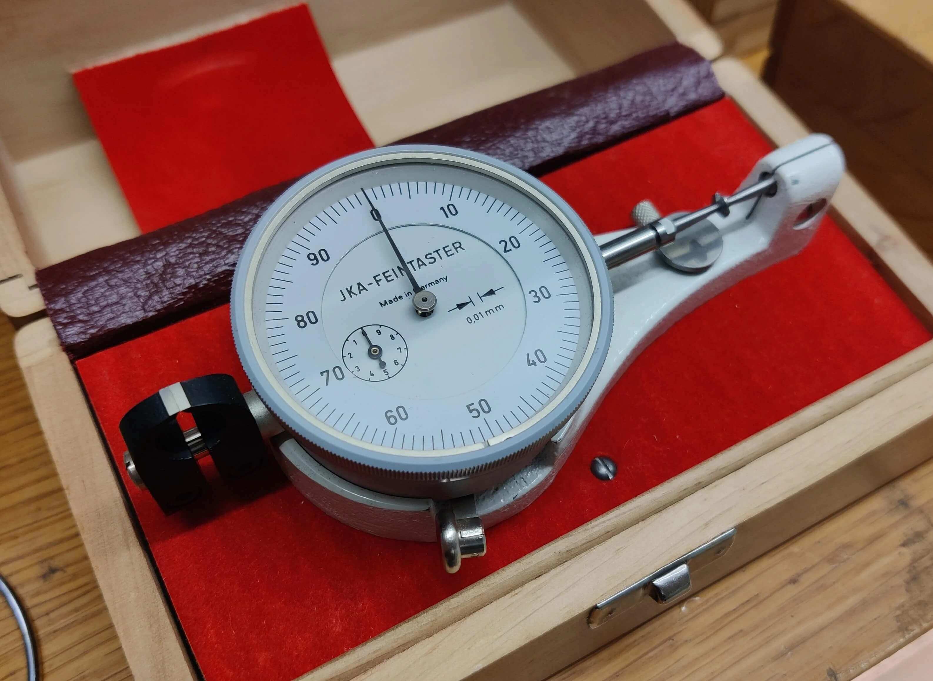 Watchmaker's precision dial micrometer - photos