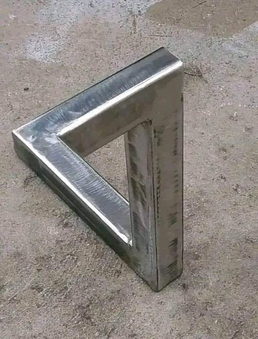 Welded optical illusion - photo