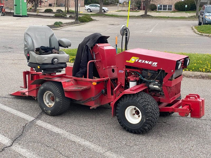 Wheelchair-accessible tractor - photo - HomemadeTools.net