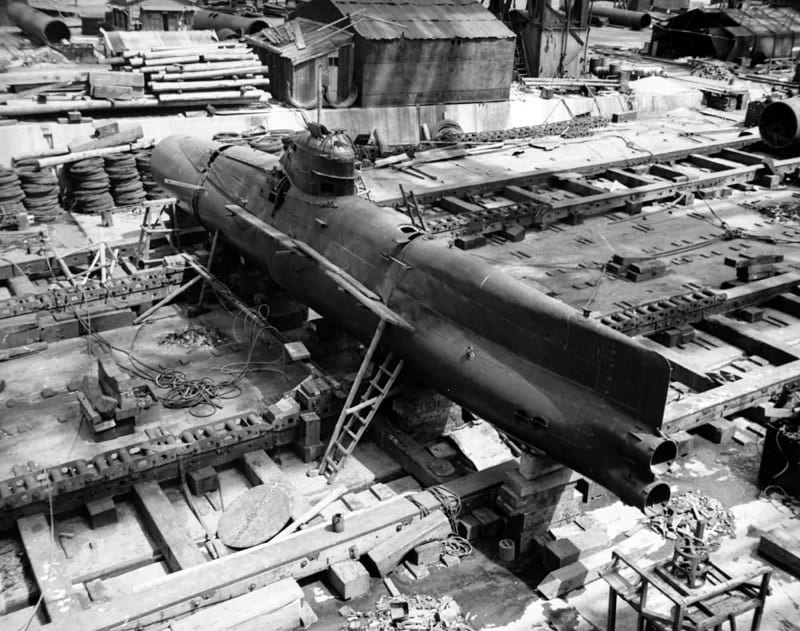 WW2 Japanese midget submarine - photo - HomemadeTools.net