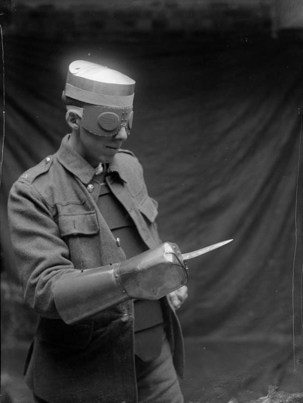 WWI trench raiding armor and goggles - photo - HomemadeTools.net