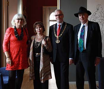 Isabel Allende - Family album