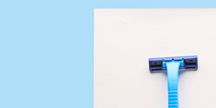 ¿Por qué debo usar rastrillo durante mi tratamiento de depilación láser?