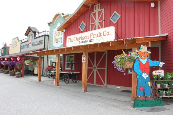 A Vernon Favourite: Davison Orchards - Mama.Papa.Bubba.
